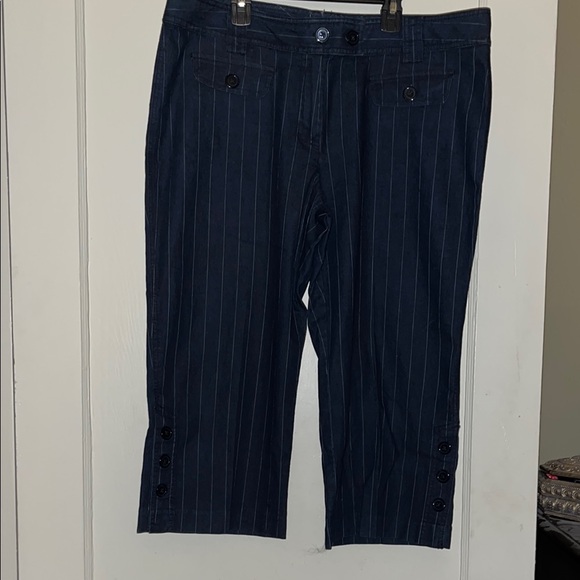 Cato | Pants & Jumpsuits | Cato Pinstripe Capri Pants | Poshmark